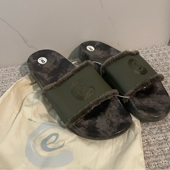 Johnny Was | Shoes | Johnny Was Calme Space Camo Pool Slides Size 8 ...